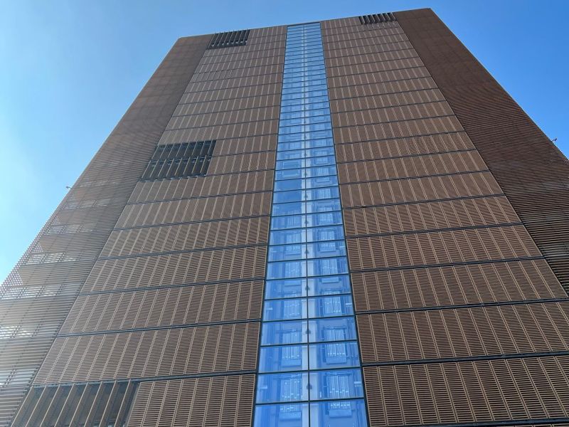 Maciachini adiacenze, nell'edificio più innovativo della zona, la Giax ...